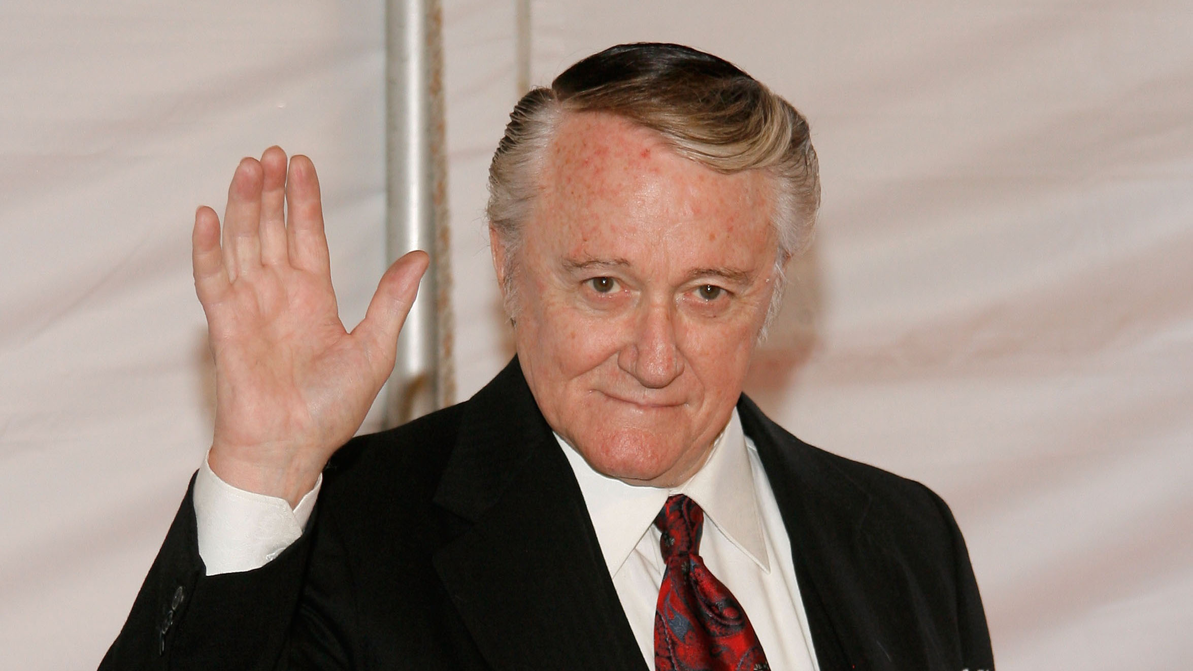 Robert Vaughn, suave 'Man from U.NCL.E.' star, dies at 83 | 11alive.com