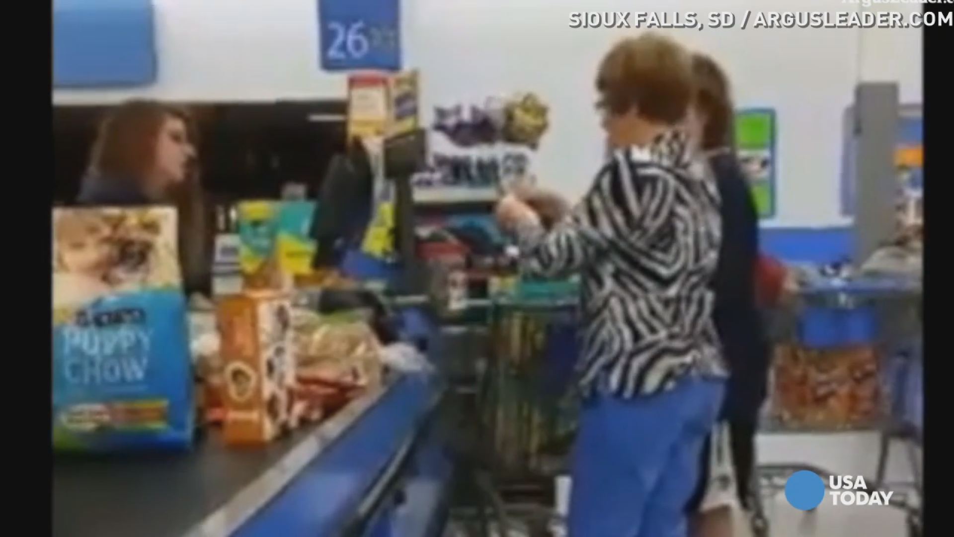Act of kindness toward mom shopping at Walmart goes viral | 11alive.com