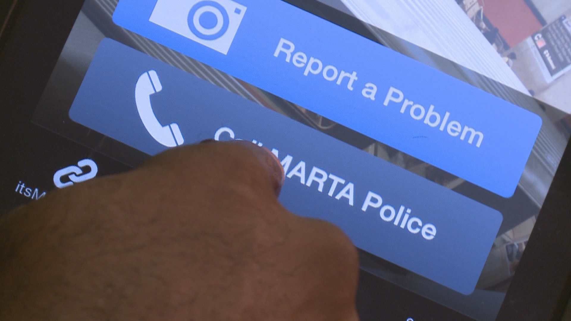 Dozens witness MARTA fight, no one calls police | 11alive.com