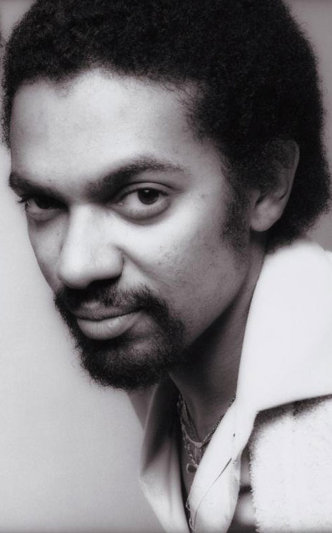Influential bassist Louis Johnson dies at 60 | 11alive.com
