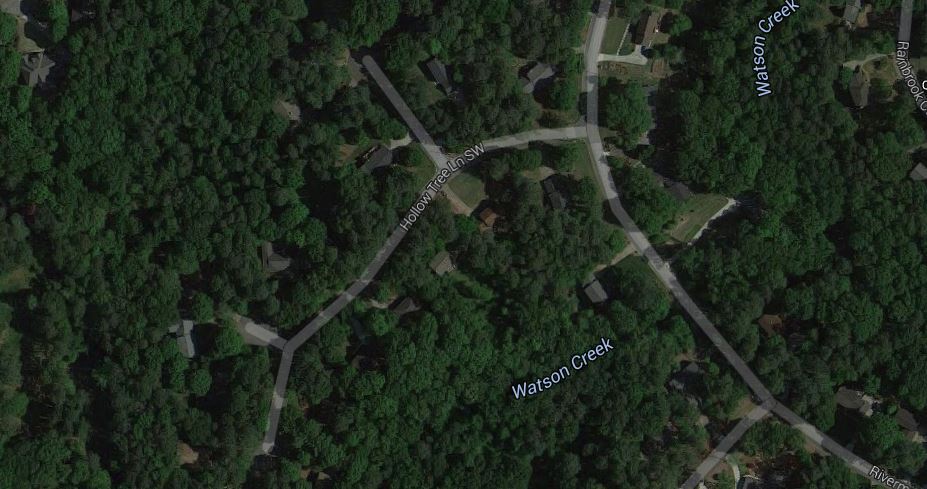 Firefighters work to extinguish Lilburn house fire | 11alive.com