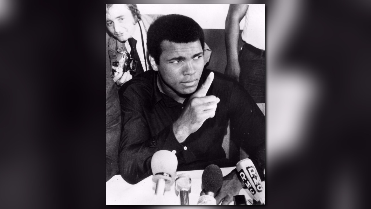 Boxing legend Muhammad Ali passes away at 74 | wcnc.com