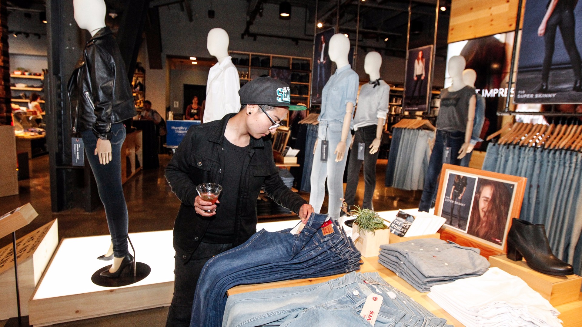 Levi's: Go ahead and try the jeans, but leave the guns at home ...