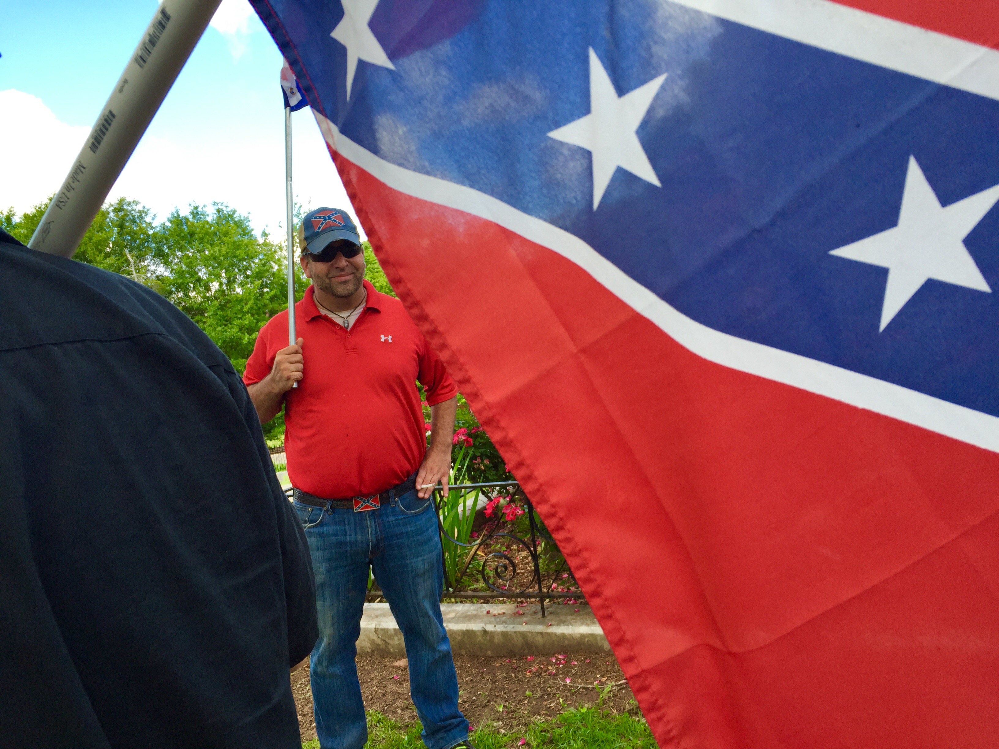 PHOTOS: Southern sympathizers respond to social media threat at ...