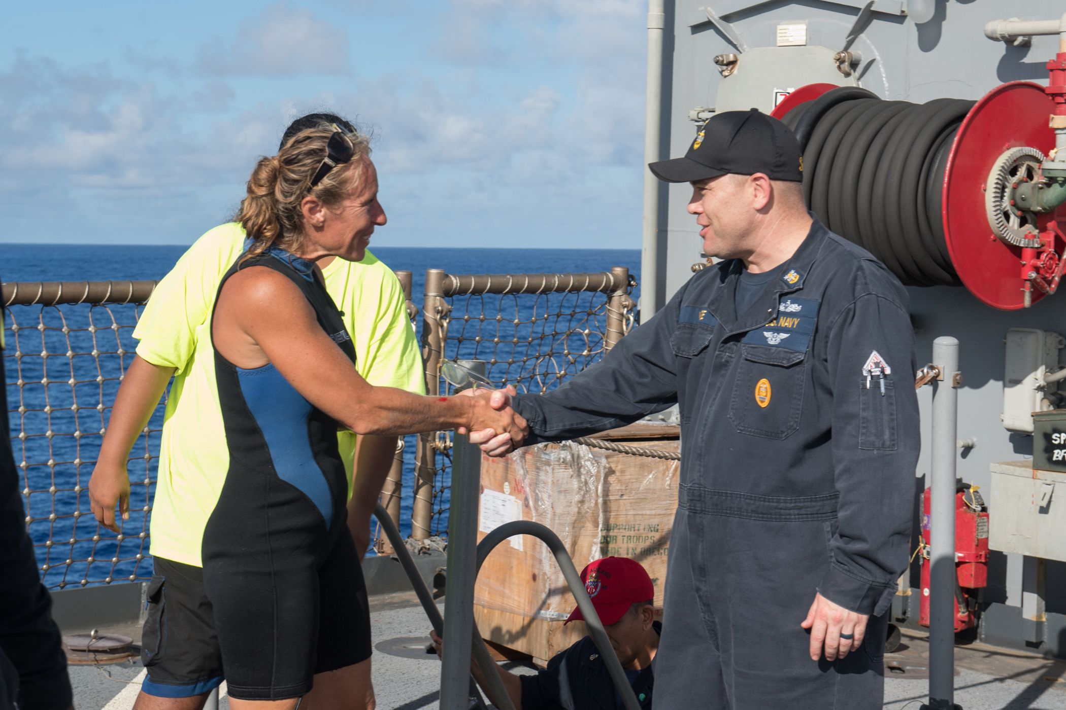 Navy rescues 2 Americans and their dogs who were lost at sea for months ...